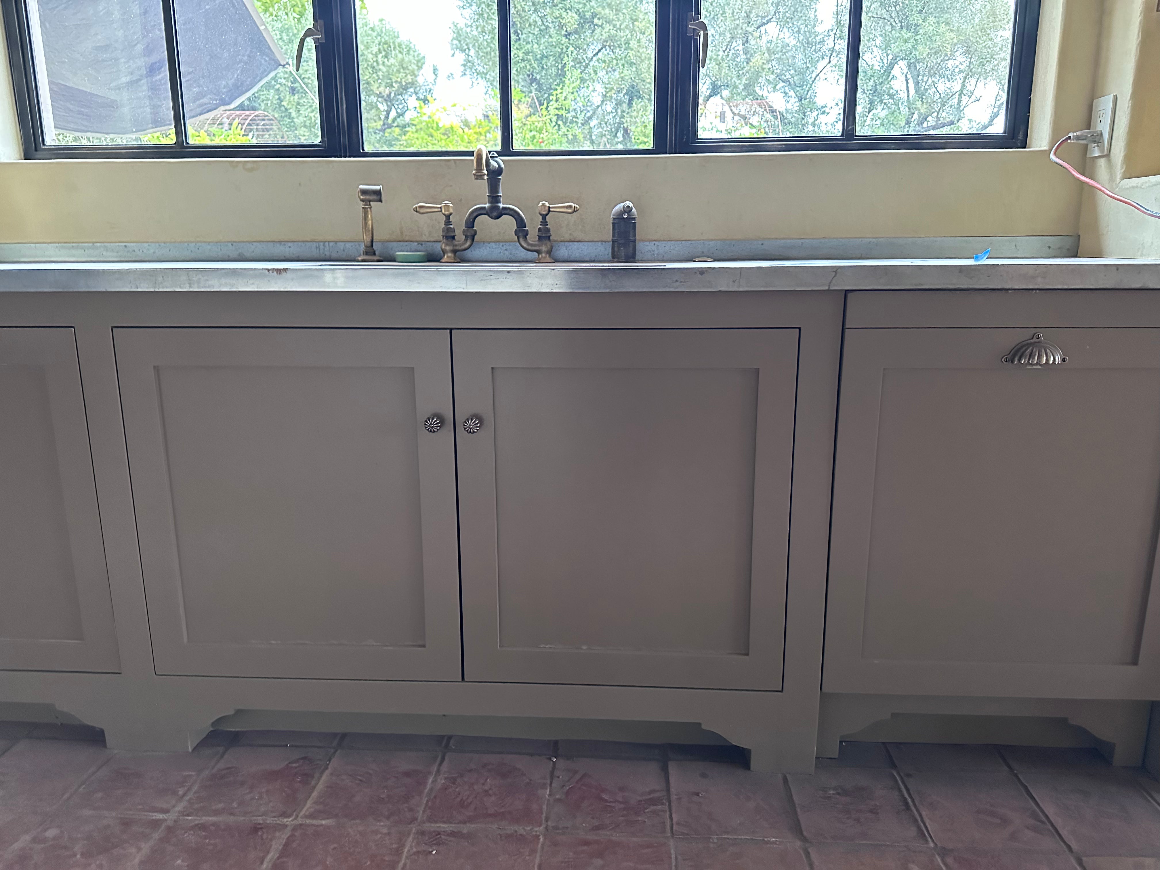 Sink Base with zinc countertop – GreenLynx